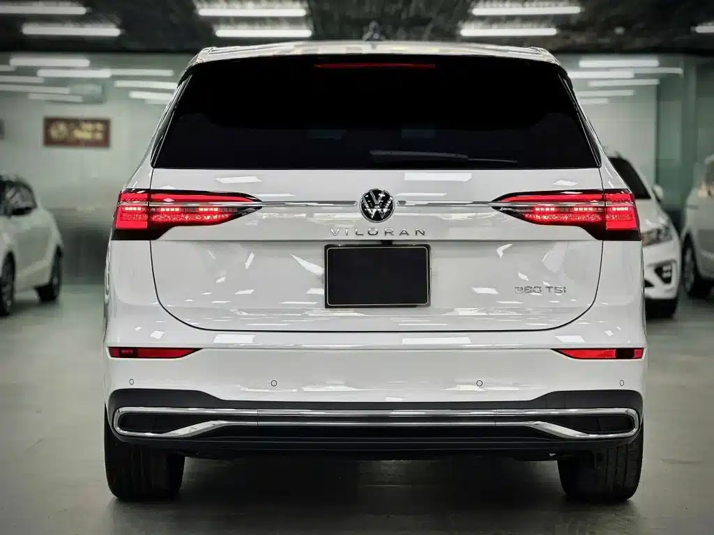 Volkswagen Viloran 2025: Giá lăn bánh, màu sắc, trả góp, so sánh bản ...